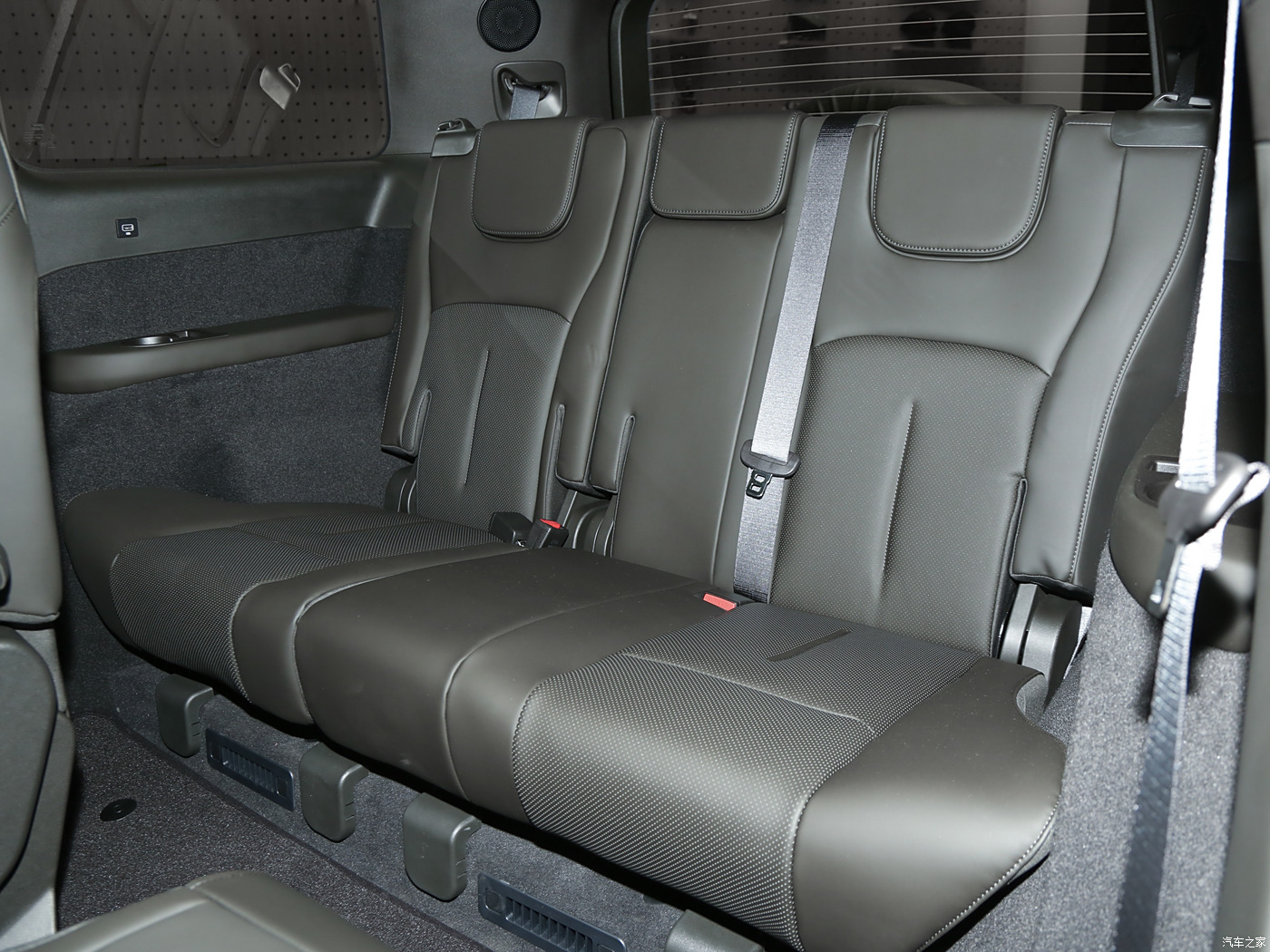 BAIC BJEV Jishi 01 2024 all-around 7- seater - solarcitygas